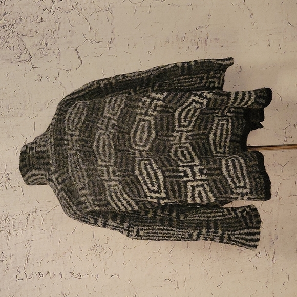 Iridium | Sweaters | Iridium Black Grey Sweater | Poshmark
